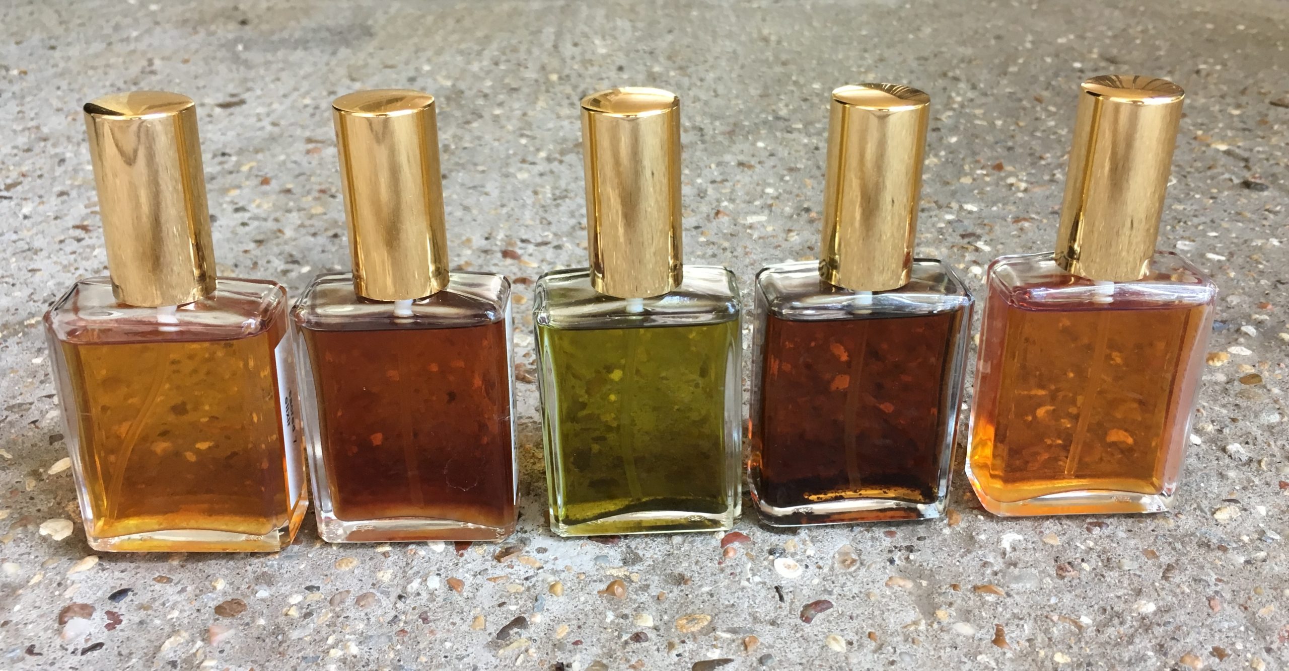 All About All-Natural Perfumes: What Are They, How They Work
